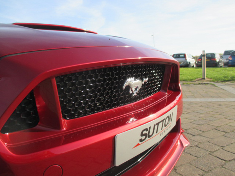 Mustang Clive Sutton