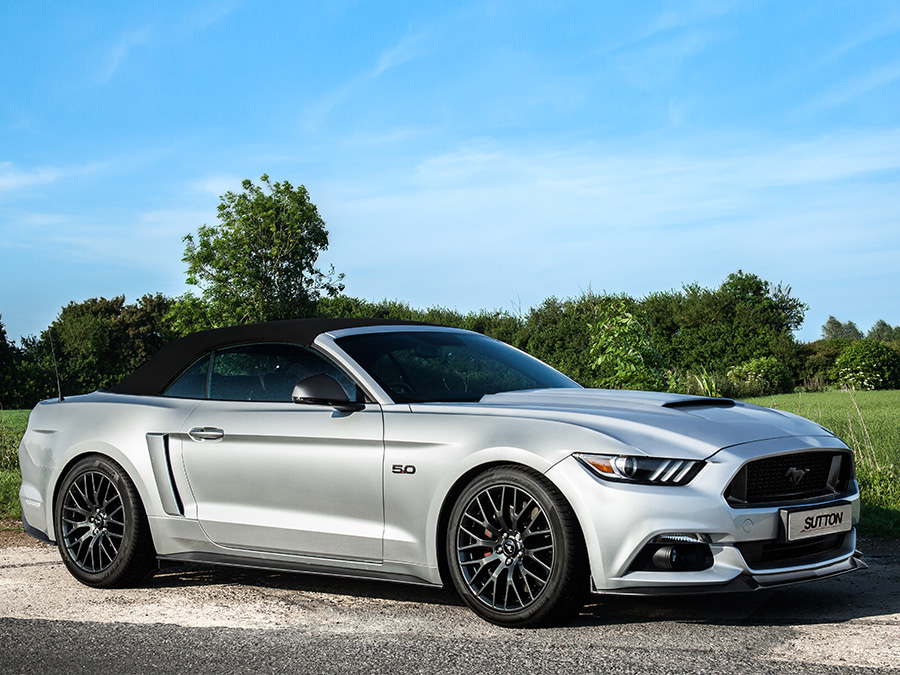 Mustang Clive Sutton